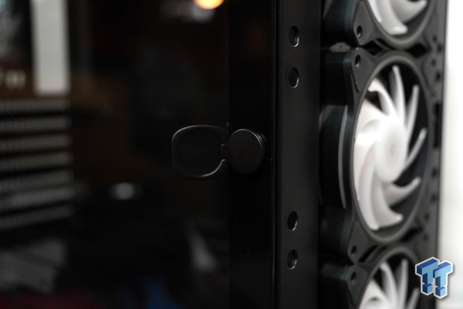 Chieftec APEX E-ATX Chassis Review