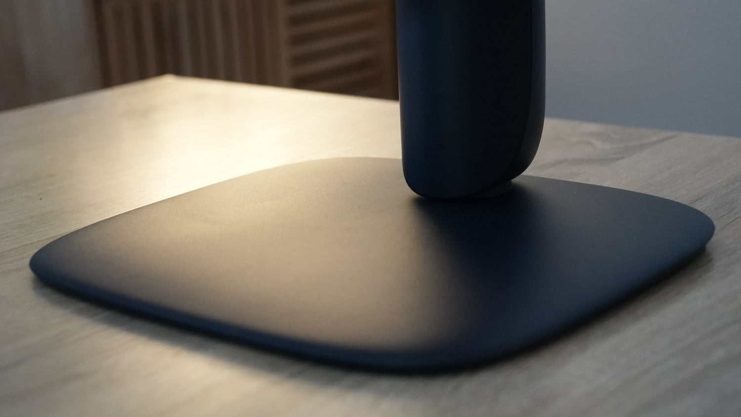 Alienware AW3225DM Gaming Monitor Review - 32-inch QHD 180Hz for $319