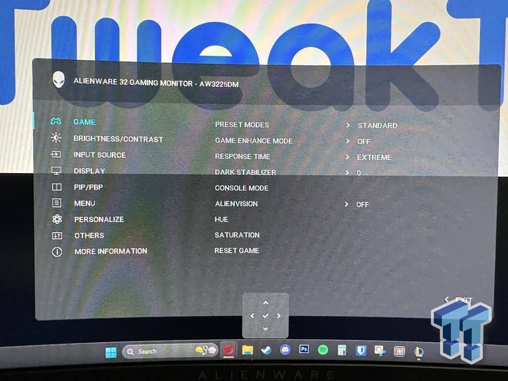 Alienware AW3225DM Gaming Monitor Review - 32-inch QHD 180Hz for $319