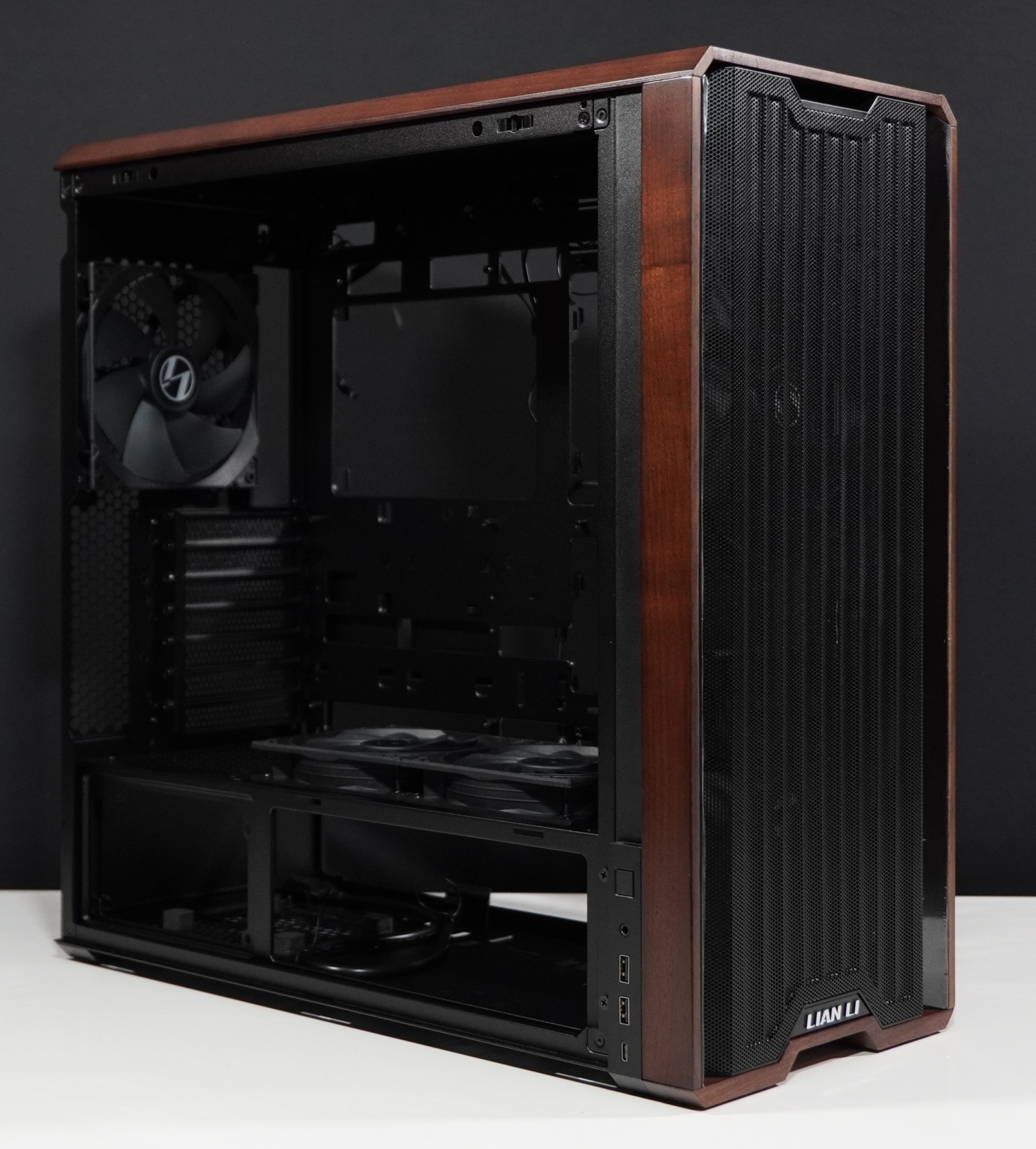 Lian Li Lancool 217 Mid-Tower Chassis Review