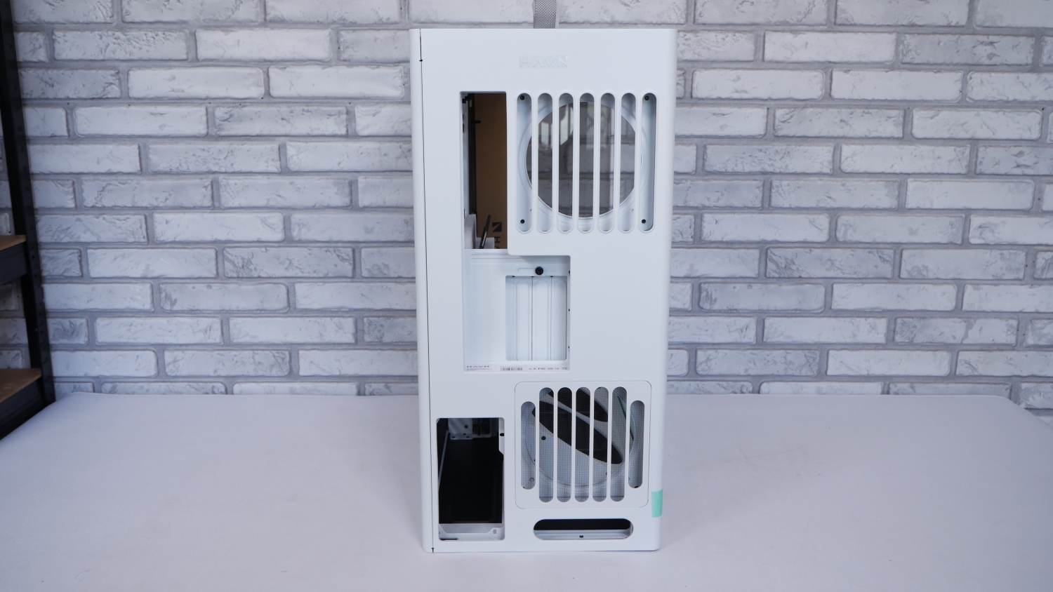 HAVN HS 420 VGPU Mid-Tower Chassis Review