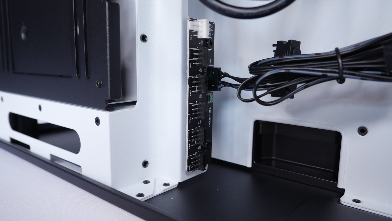 HAVN HS 420 VGPU Mid-Tower Chassis Review