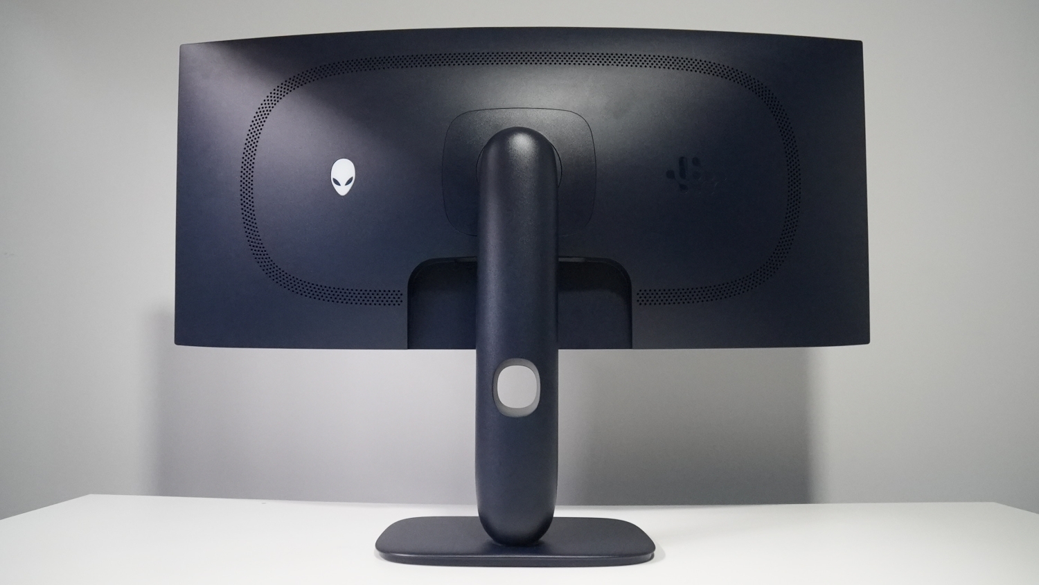 Alienware AW3425DW Gaming Monitor Review - 34-inch 240Hz QD-OLED for $800