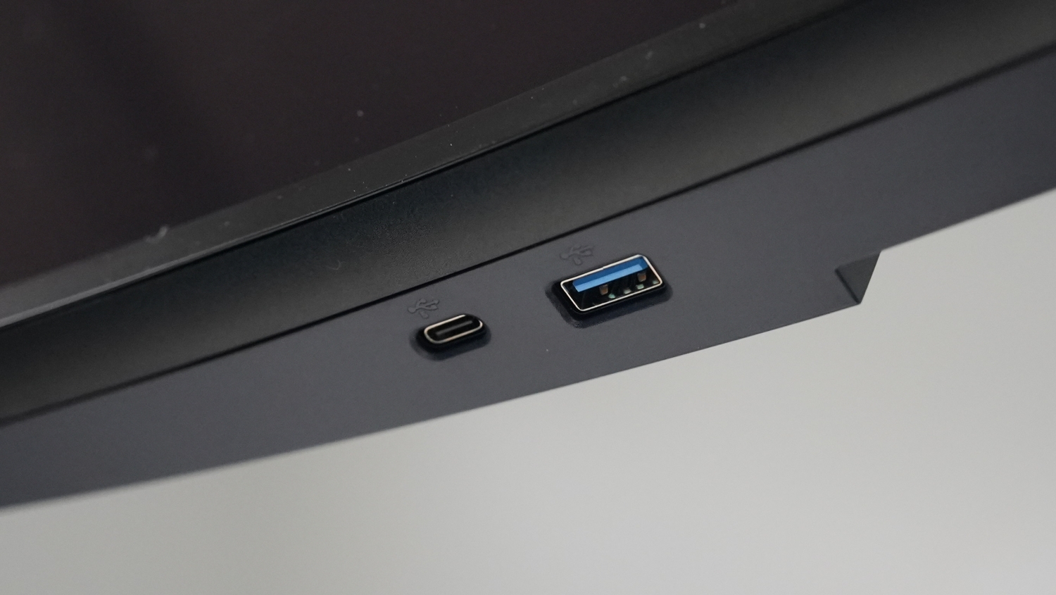 Alienware AW3425DW Gaming Monitor Review - 34-inch 240Hz QD-OLED for $800