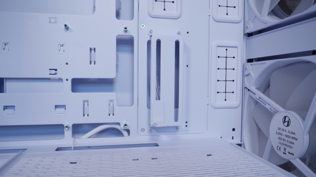 Lian Li LANCOOL 217 INF Mid-Tower Chassis Review