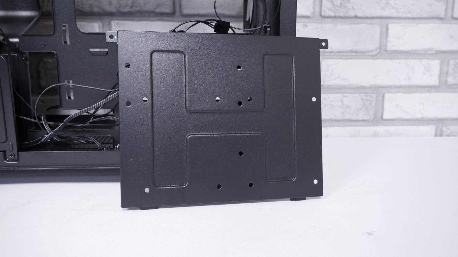 GAMDIAS ATHENA M4M Compact Micro Tower Chassis Review