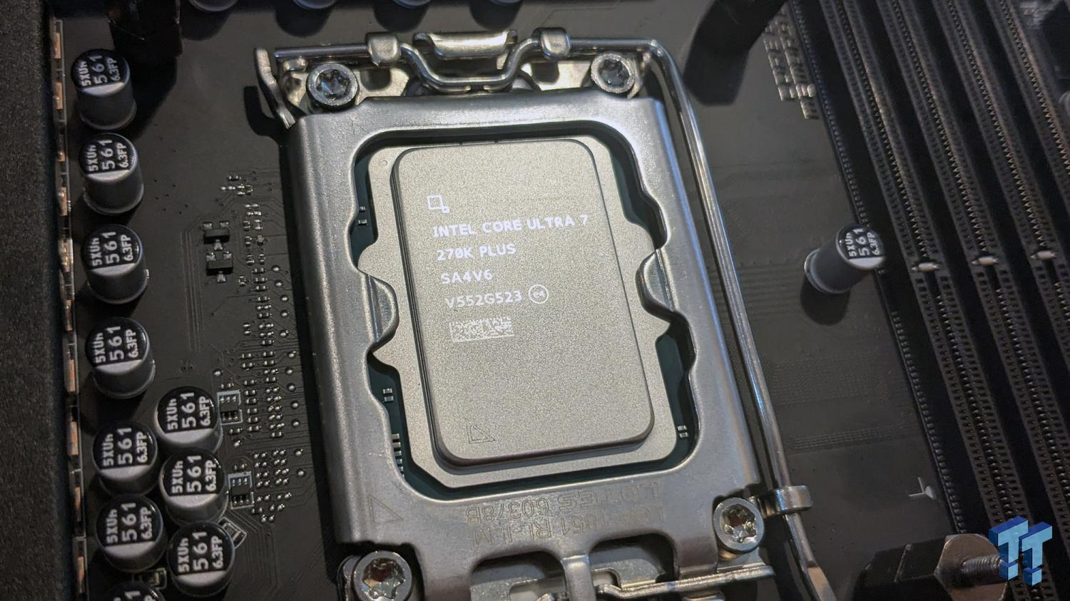 Intel Core Ultra 7 270K Plus CPU Review - The 285K is now obsolete