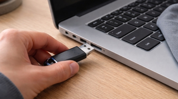 Is your USB drive not showing up in Windows? Here's how to fix it