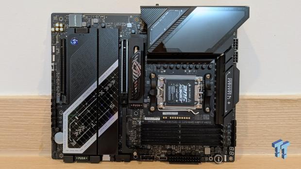 ASUS ROG Strix X870E-E Gaming WiFi7 NEO - A Crosshair by any other name