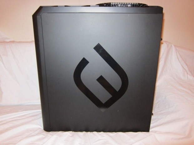 V3 Avenger Core i7 930 Gaming Desktop PC