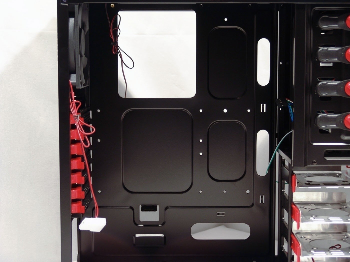 Sentey Optimus GS-6000 Mid Tower Chassis Review | TweakTown