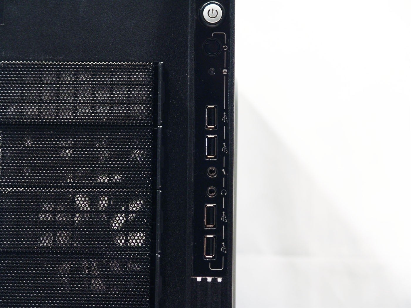 Thermaltake Level 10 GT Full Tower Gaming Chassis Review | TweakTown