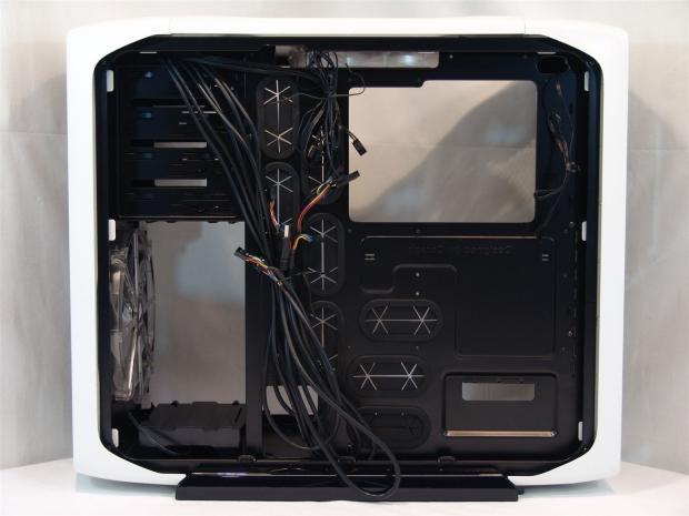 Corsair White Graphite Series 600T Mid Tower Case Review