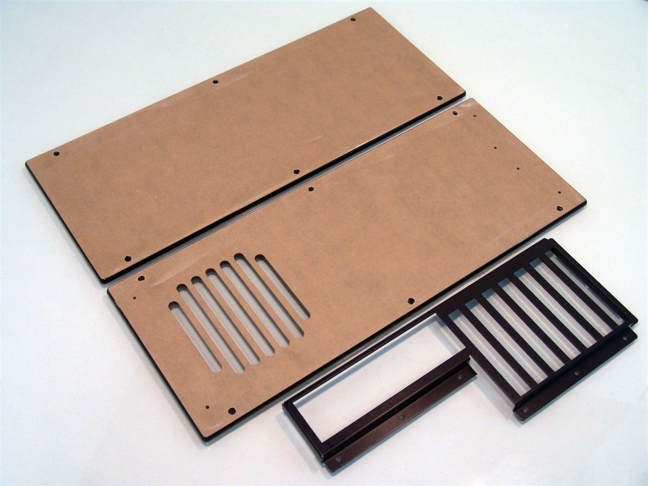 Danger Den Q20 Black Series Shadow Acrylic Chassis Review | TweakTown