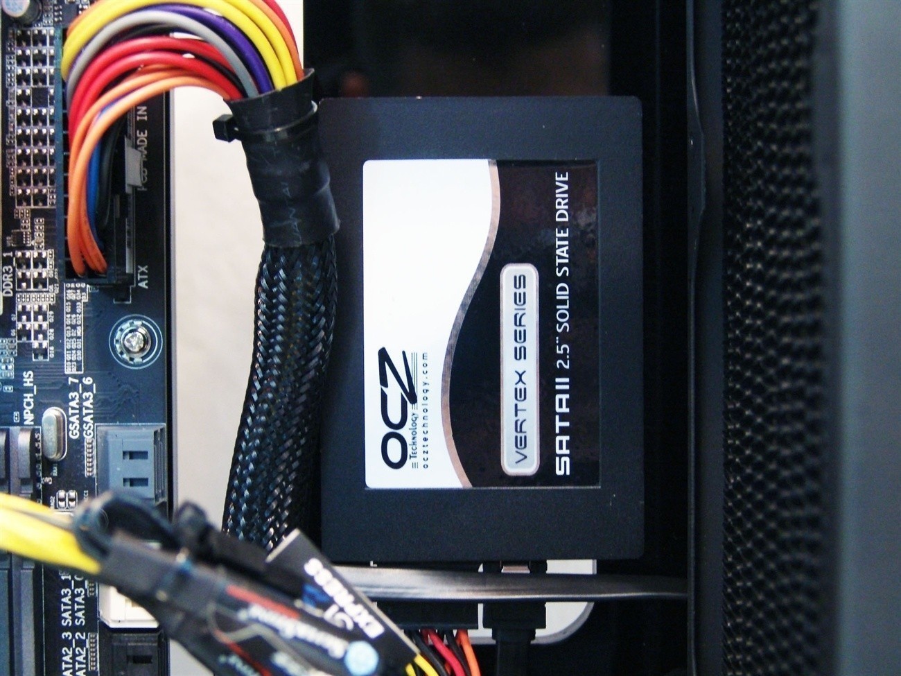 Danger Den Q20 Black Series Shadow Acrylic Chassis Review | TweakTown