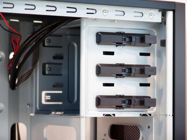 Antec Three Hundred Two Mid-Tower Chassis Review
