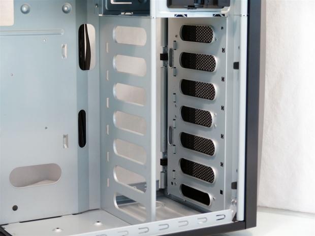Antec Three Hundred Two Mid-Tower Chassis Review