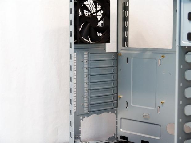 Antec Three Hundred Two Mid-Tower Chassis Review