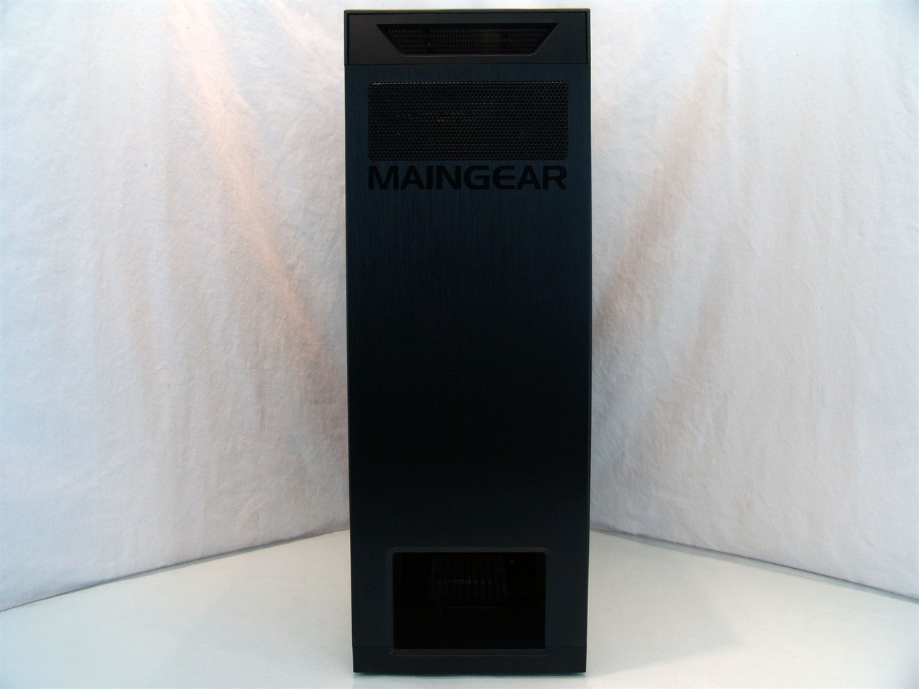 Maingear Shift Limited Edition Chassis Review | TweakTown