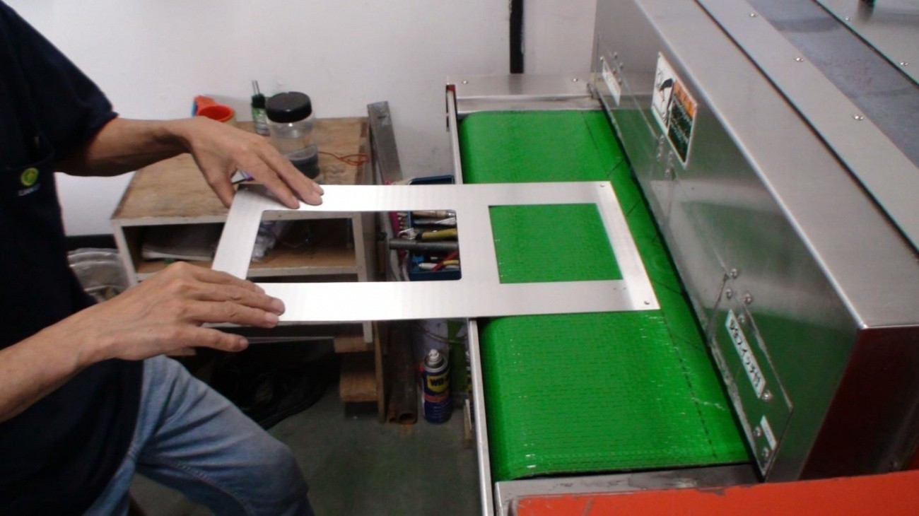 Lian Li Factory Tour Video - What goes into making an Aluminum Chassis ...