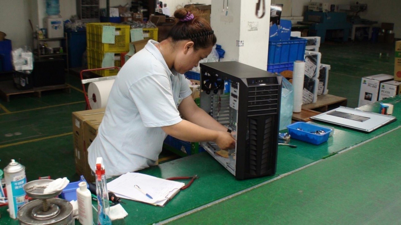 Lian Li Factory Tour Video - What goes into making an Aluminum Chassis ...