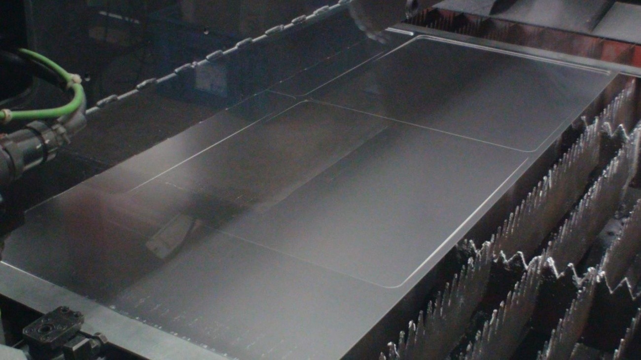 Lian Li Factory Tour Video - What goes into making an Aluminum Chassis ...