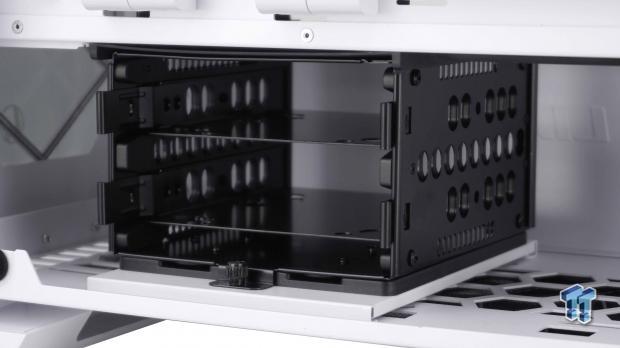 Lian Li Alpha 330 Mid-Tower Chassis Review