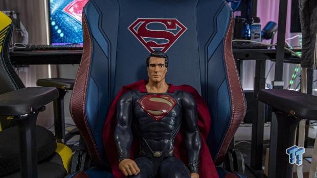 Secretlab TITAN Evo 2022 Superman Edition Gaming Chair Review