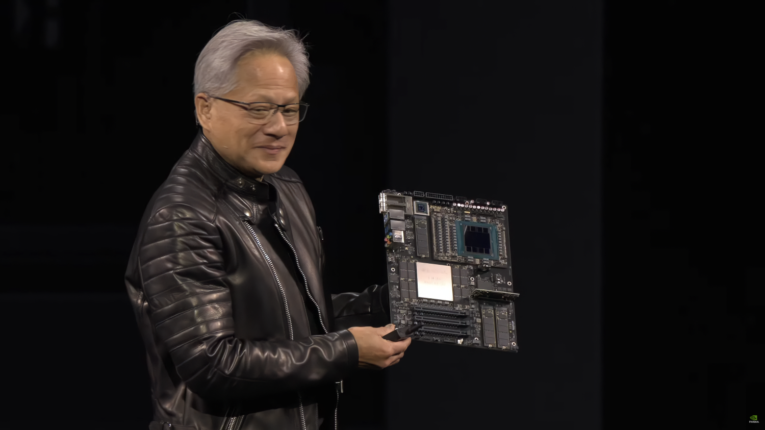 NVIDIA DGX Spark, DGX Station: desktop AI PC with datacenter-class ...