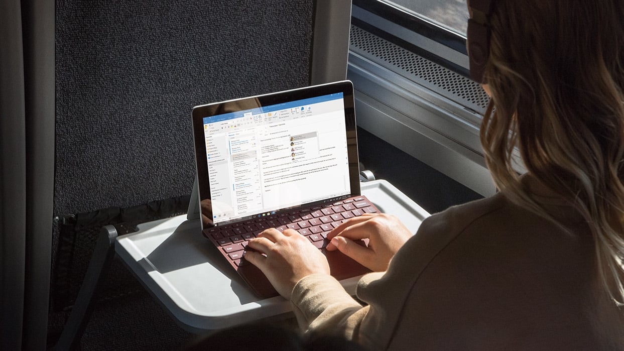 Windows 11 has had its fair share of weird bugs - but now Windows 10 ...