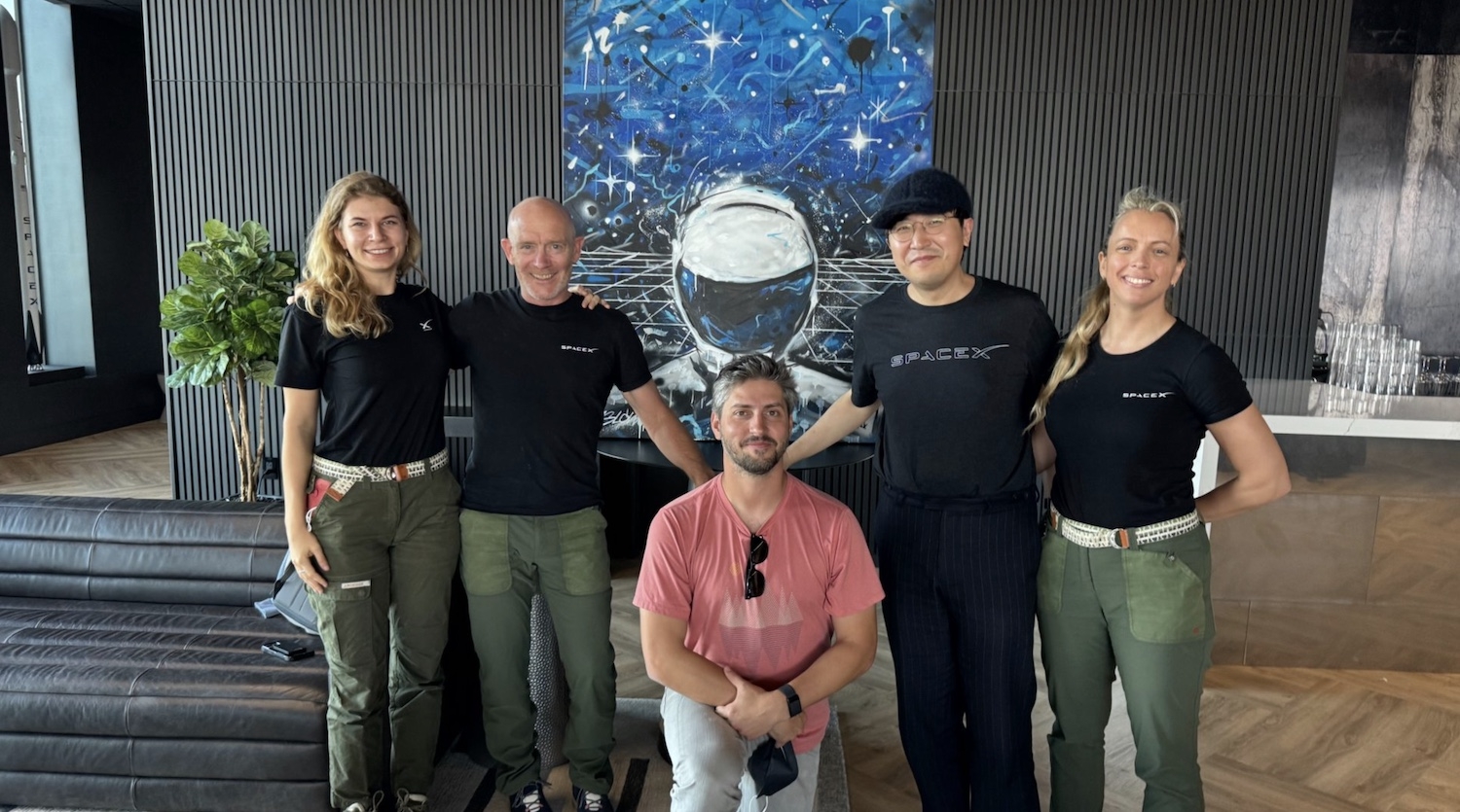Flat Earthers are shaking in their boots at SpaceX's imminent flight ...