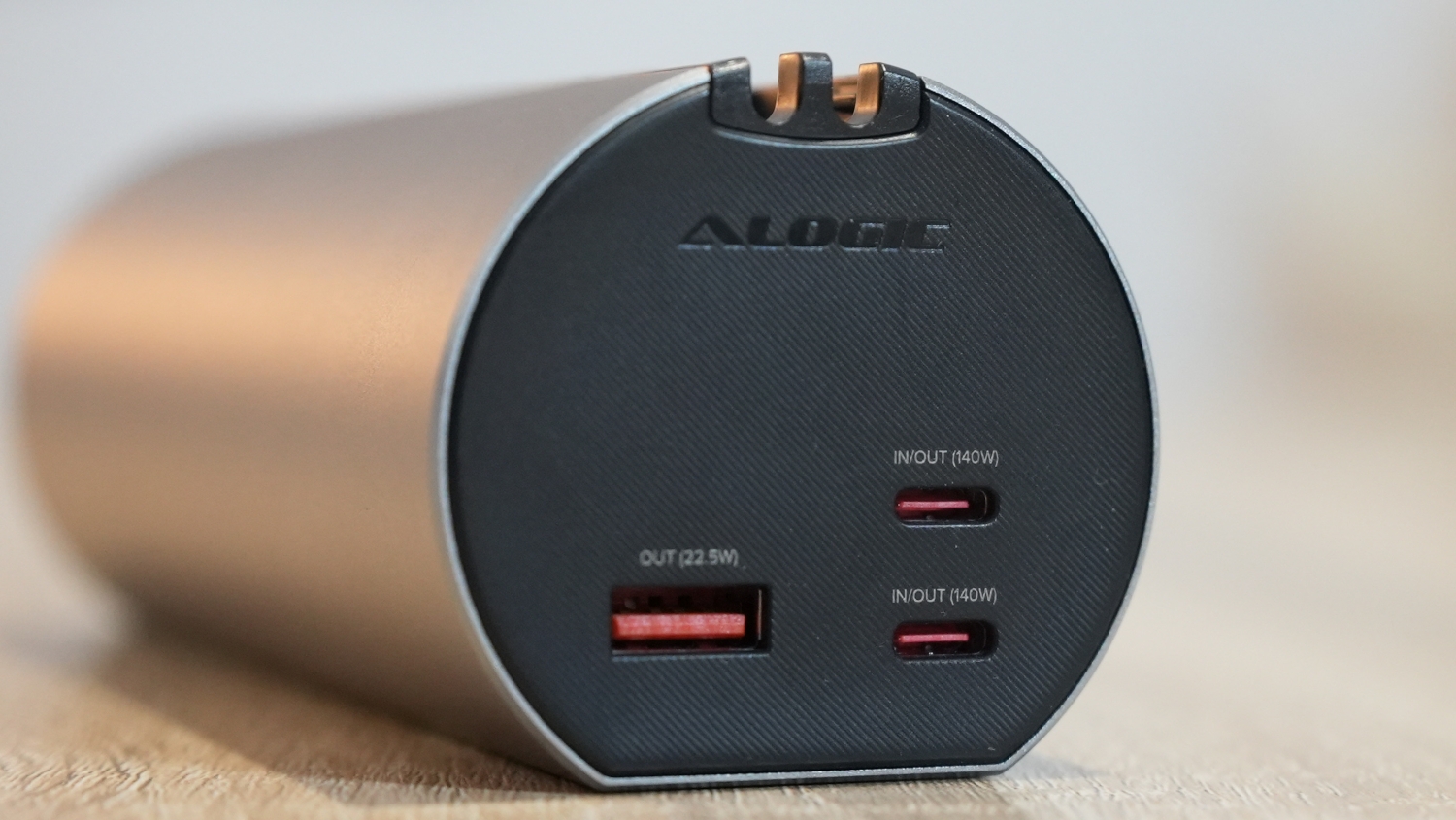 Alogic's new power bank is the biggest battery allowed on airplanes