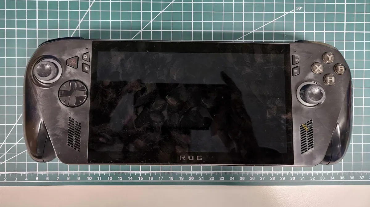 Xbox puts its official handheld console on the back-burner to make way ...