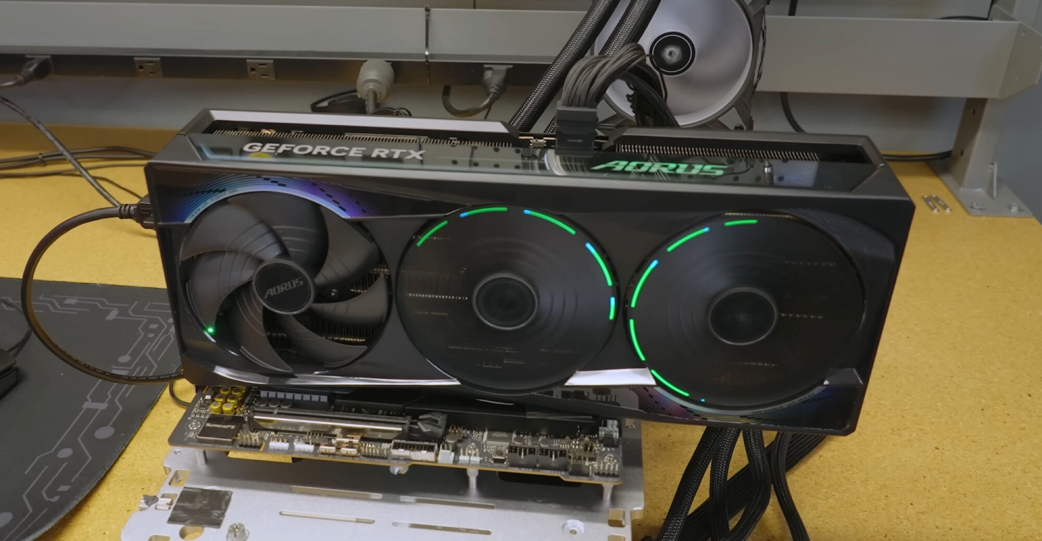 GIGABYTE RTX 5090 works with leaked ROG Astral RTX 5090 XOC BIOS ...