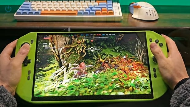 A handheld with an RTX 4090 GPU? Cyberpunk 2077 runs at 60 FPS in 4K on ...