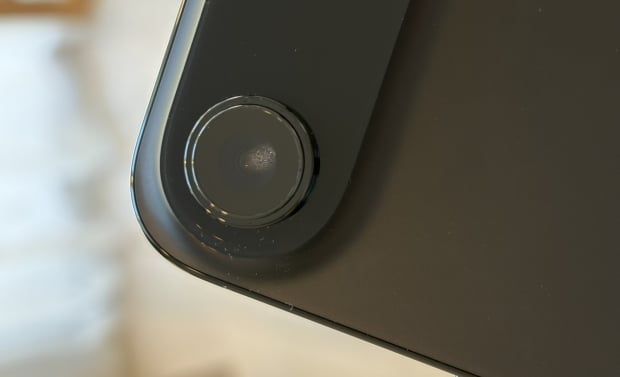 Apple's new iPhone Air has early users reporting condensation inside ...