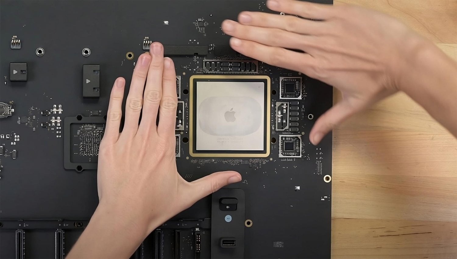 Apple puts its new high-end Mac Pro desktop systems on the 'back burner'