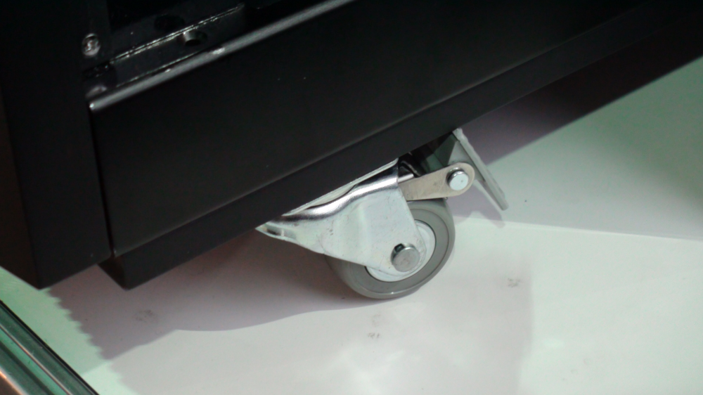 SilverStone Temjin TJ12 case with six GeForce GTX 580 video cards, 19 ...