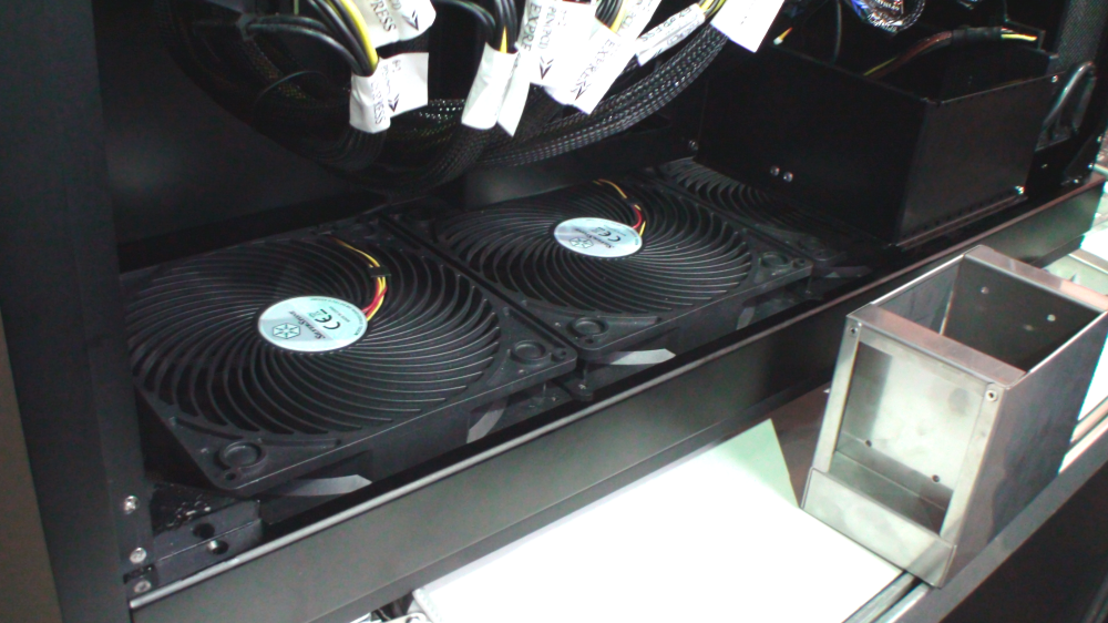 SilverStone Temjin TJ12 case with six GeForce GTX 580 video cards, 19 ...