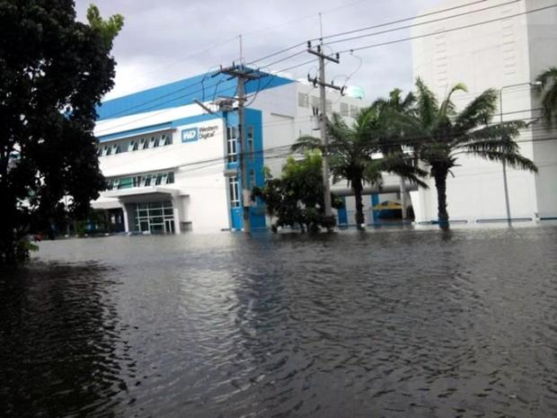 Photos from the flooded Western Digital factory in Thailand