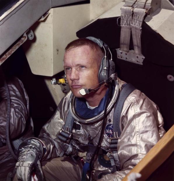 Astronaut Neil Armstrong First Man On Moon Dies At Age 82