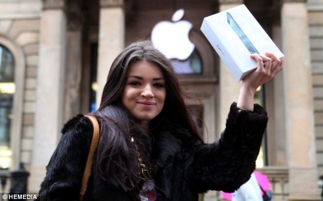 Apple sets new launch weekend record with 3M iPad sales