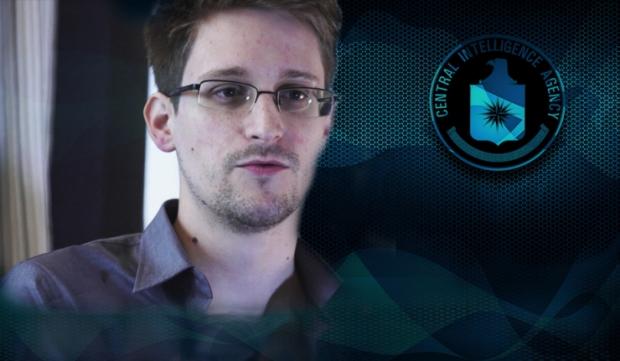 Edward Snowden asks Russia for protection, after threats from the US