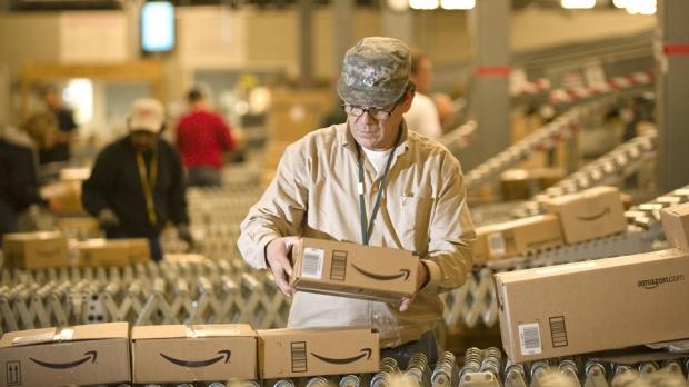 Amazon offering $5000 to any of its staff who quit their job