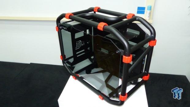 We get some hands-on time with the shrunken In Win D-Frame Mini