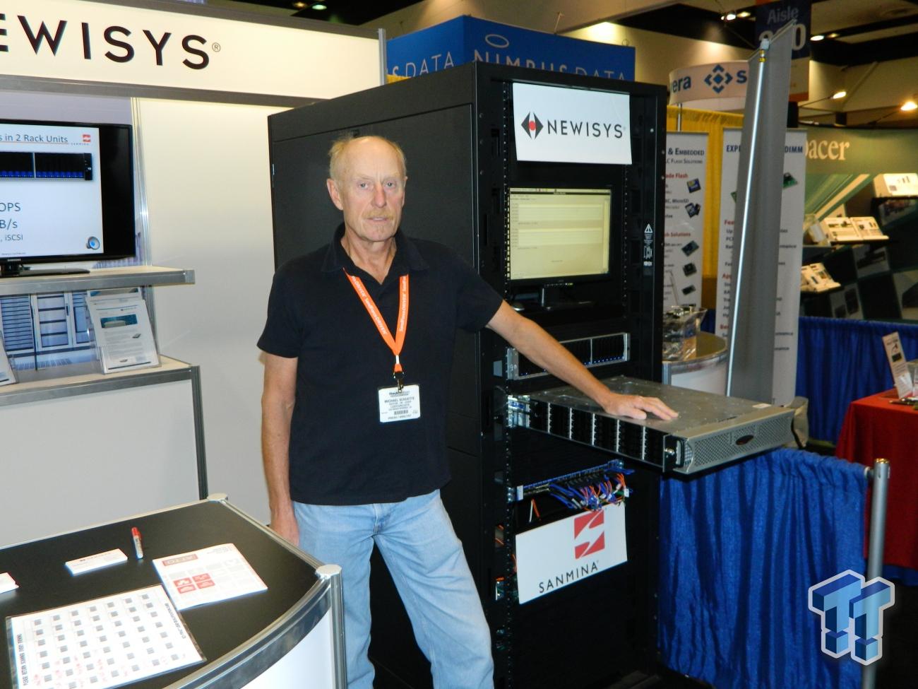 Flash Memory Summit 2014 - Newisys shows NDS-2600 with 60 2.5" in a 2U