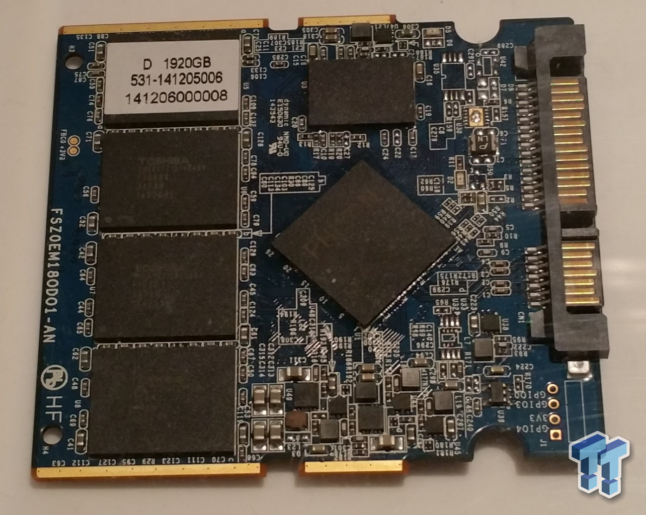Phison Shows 2TB Consumer SSD with Toshiba 16-Layer MLC Flash | TweakTown
