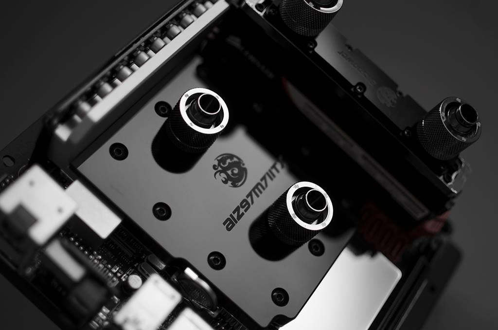 This beautiful collaboration between ASUS and Bitspower should be seen