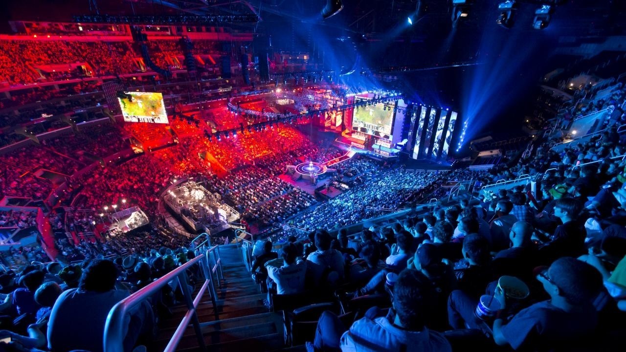 Watching eSports on YouTube is popular, turning into big business