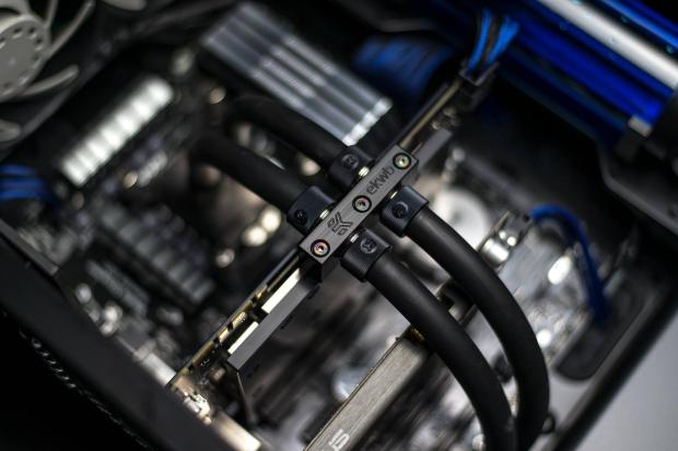 Soothe your eyes with this amazing 'Project Grey' custom PC build